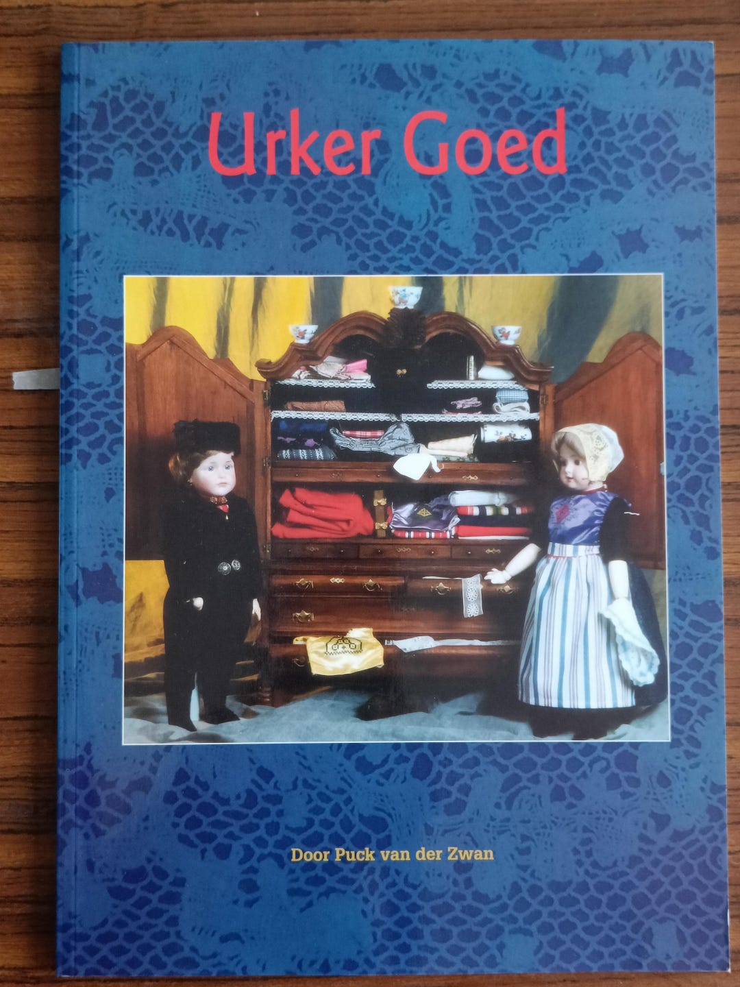 BOOK Traditionel Costume of Urk, Dutch Folk Costumes ,folk Jewelry,made ...