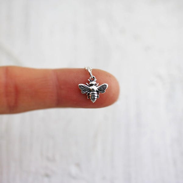 Queen Bee Necklace - Etsy