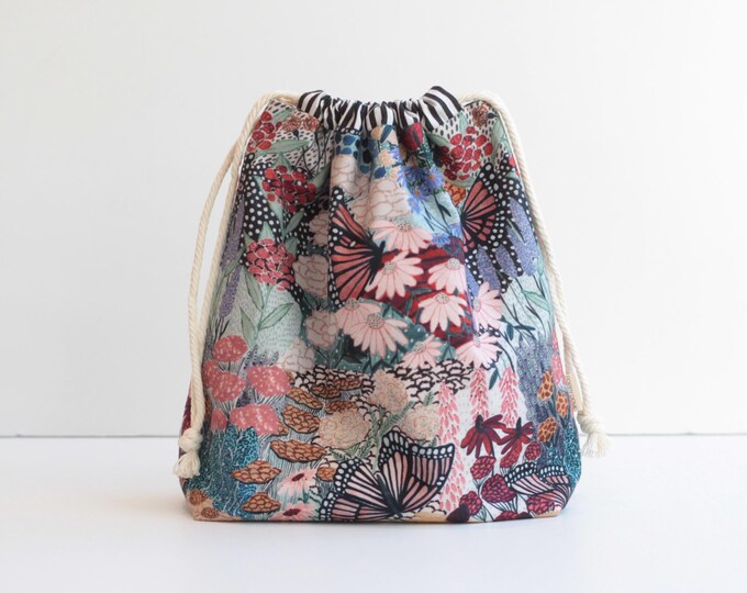 Monarch Butterflies, Small Drawstring Bag, Sock-size Knitting Project ...