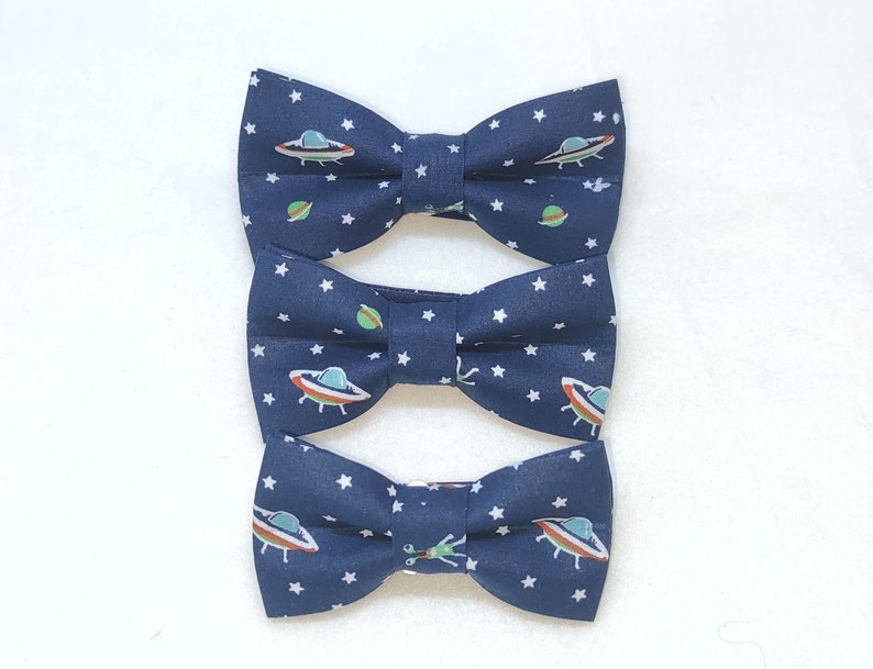 Father Son Bow Tie Set, Matching Bow Ties With Ufos and Aliens in Space ...