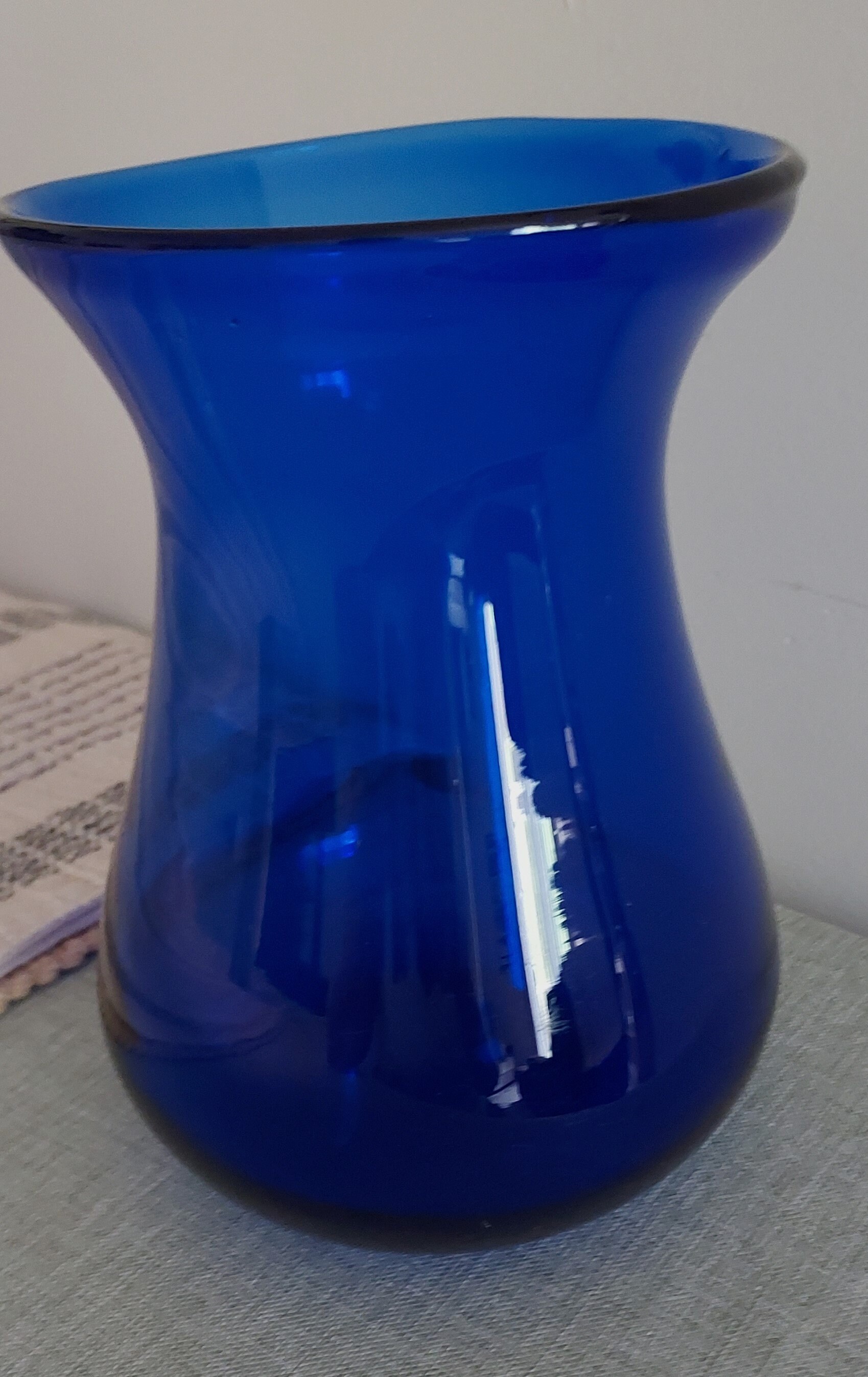 Vintage Cobalt Blue Glass-wide Bottom Vase 8" - Etsy