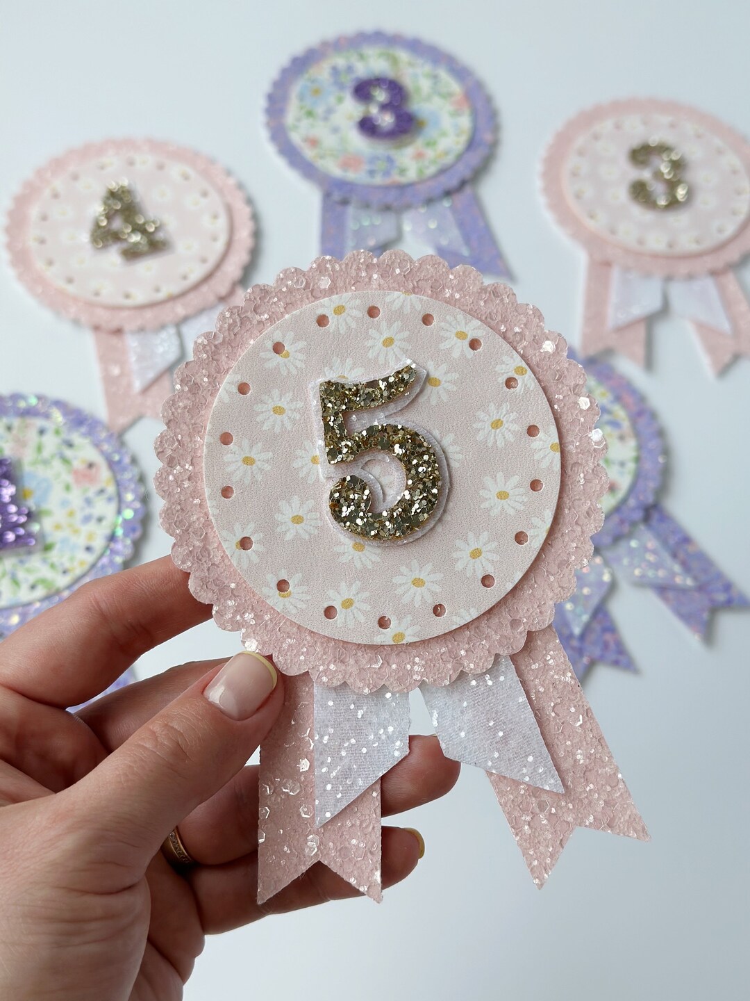 Daisy Birthday Badge, Flower Birthday Badge, Glitter Birthday Badge - Etsy