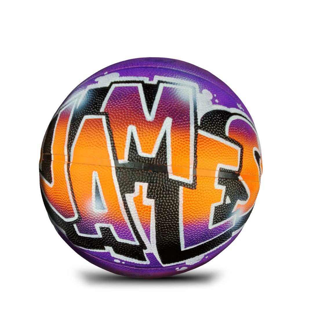 Ballon de basket personnalisé peint à la main et aérographe Nom sur le ...