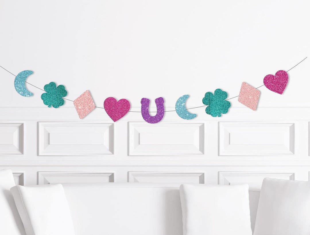 Cute St Patricks's Day Garland, Pastel Charms, Lucky Horshoe, Shamrock ...