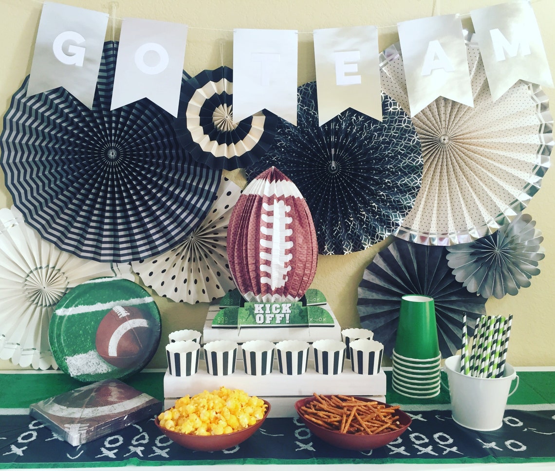 Football Plates / Football Party / Super Bowl Party / Football - Etsy