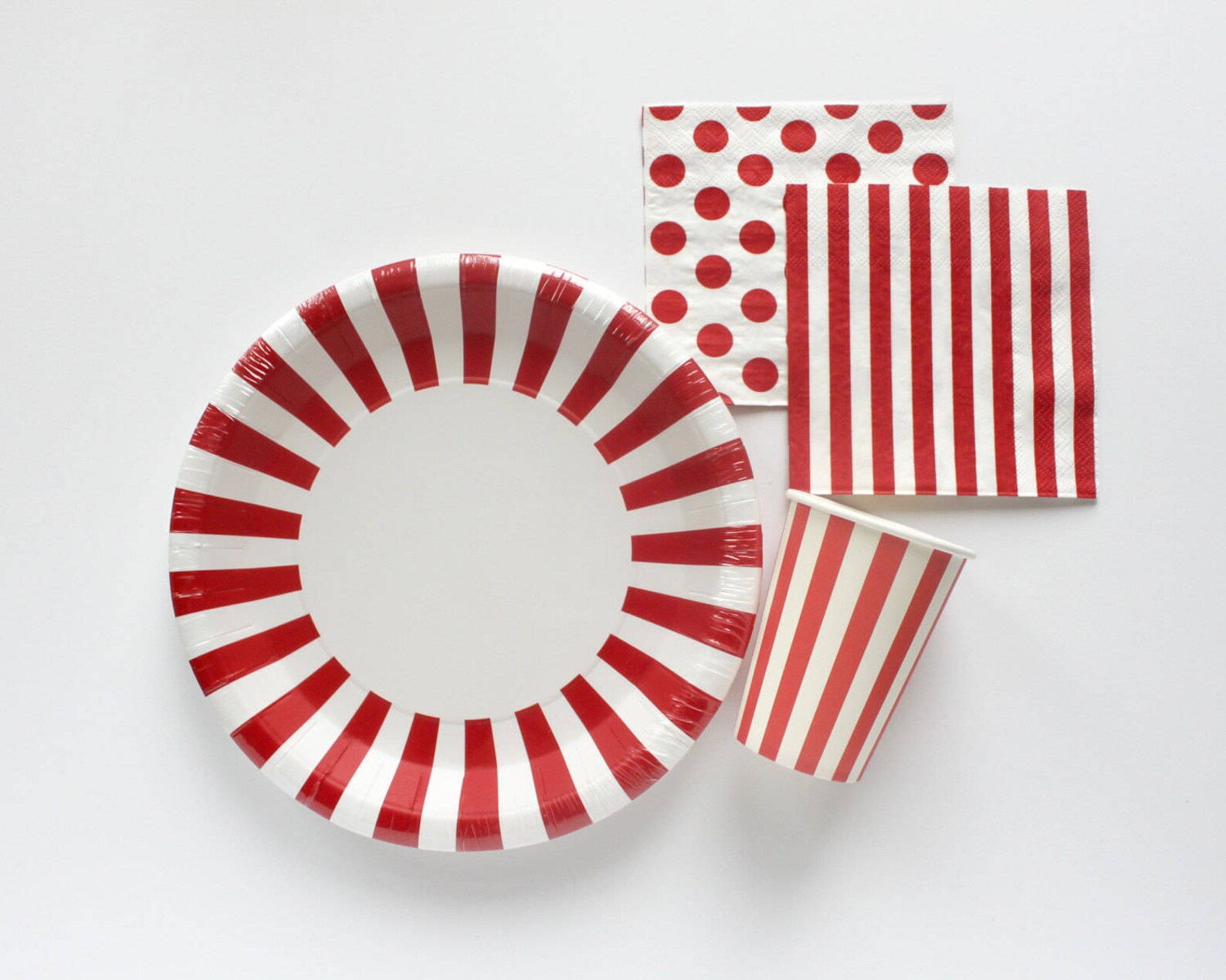 Red Cups / Red Paper Cups / Red Party Cups / Red Tableware / Christmas ...
