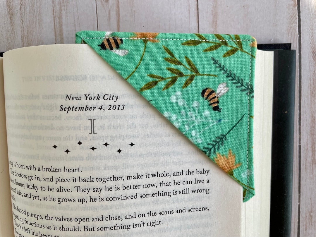 BEES, GARDEN, SPRING, Flowers, Insects Corner Bookmark, Square Bookmark ...