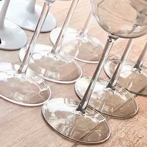 Modern Disposable Stemware. Elegant Plastic Wine Glasses. Disposable ...
