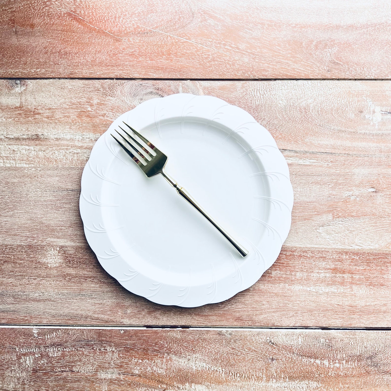 Disposable Vintage Modern White Party Plates. Wedding Plates. - Etsy