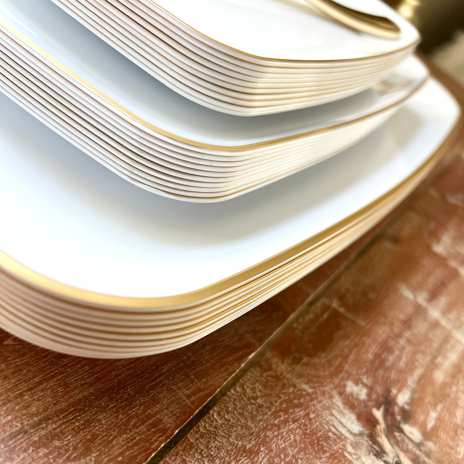 Modern White and Brushed Champagne Gold Rectangle Wedding Plates ...