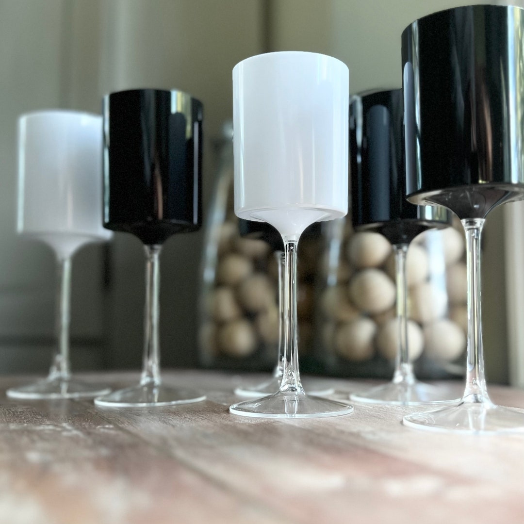 Modern Disposable Stemware. Elegant Plastic Wine Glasses. Disposable ...