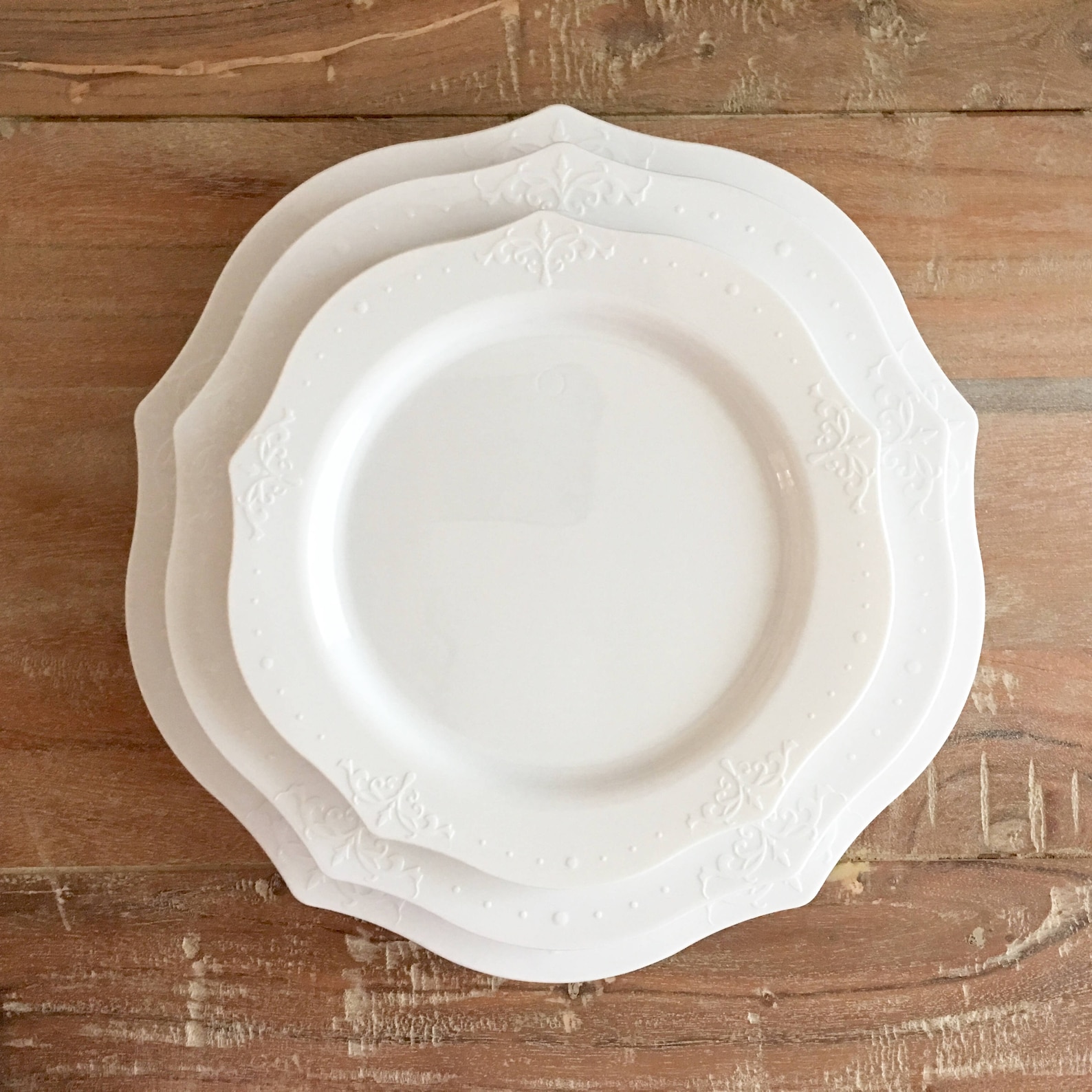Timeless Chandelier Plate Collection. Modern Vintage White Party Plates ...