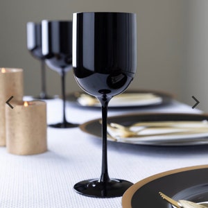 Modern Disposable Stemware. Elegant Plastic Wine Glasses. Disposable ...