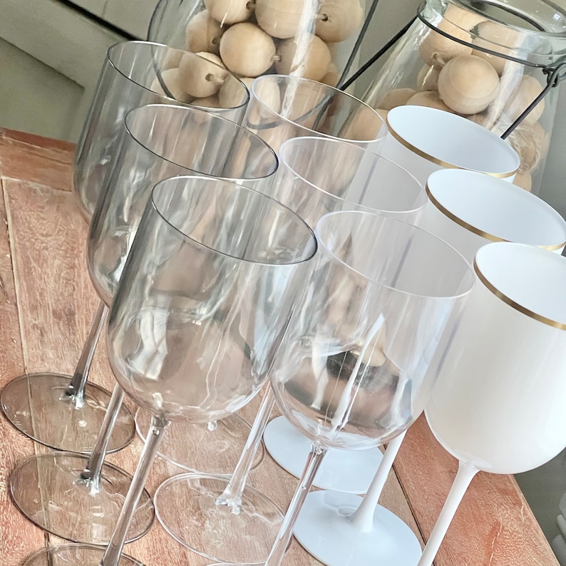 Modern Disposable Stemware. Elegant Plastic Wine Glasses. Disposable ...