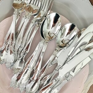 24CT Disposable Heirloom Chateau Utensil Collection. Plastic Wedding ...