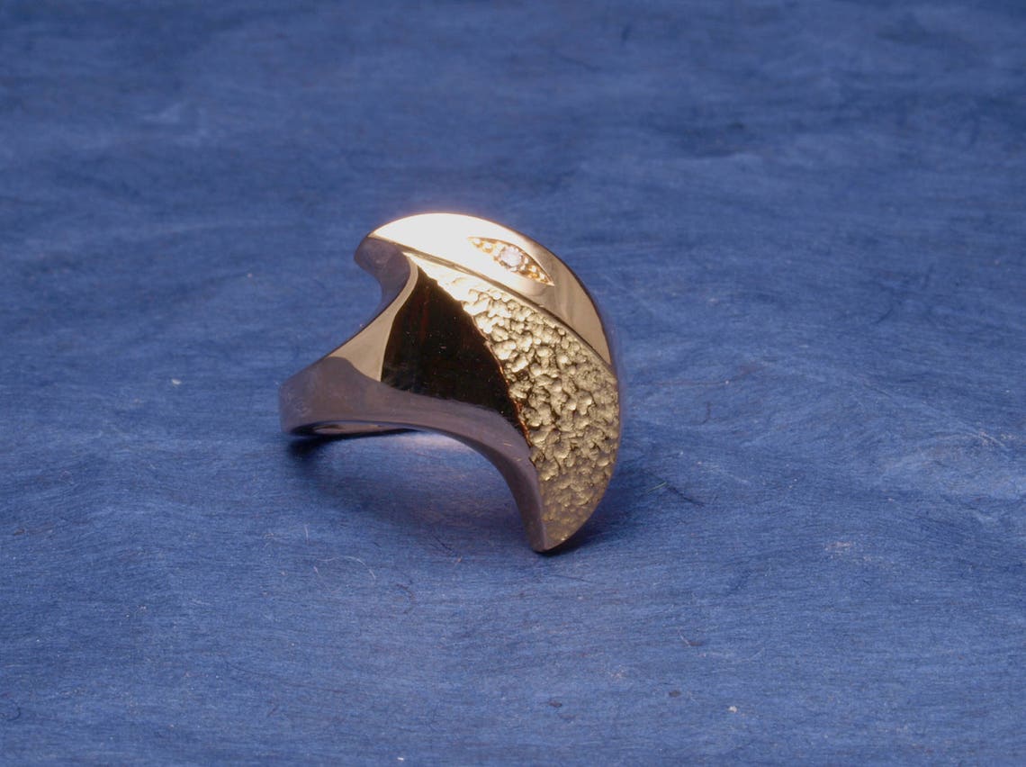 18ct Gold New Moon Diamond Ring - Etsy