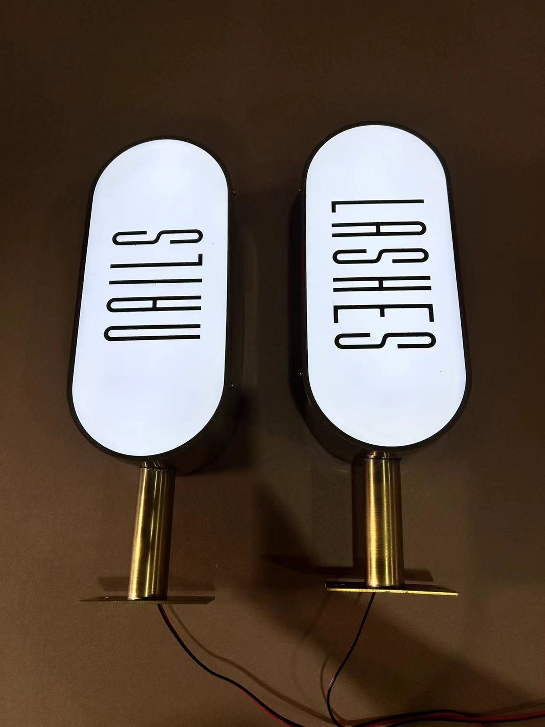 Gold Color Double Sided Custom Oval Exterior Sign and Illuminated Light ...