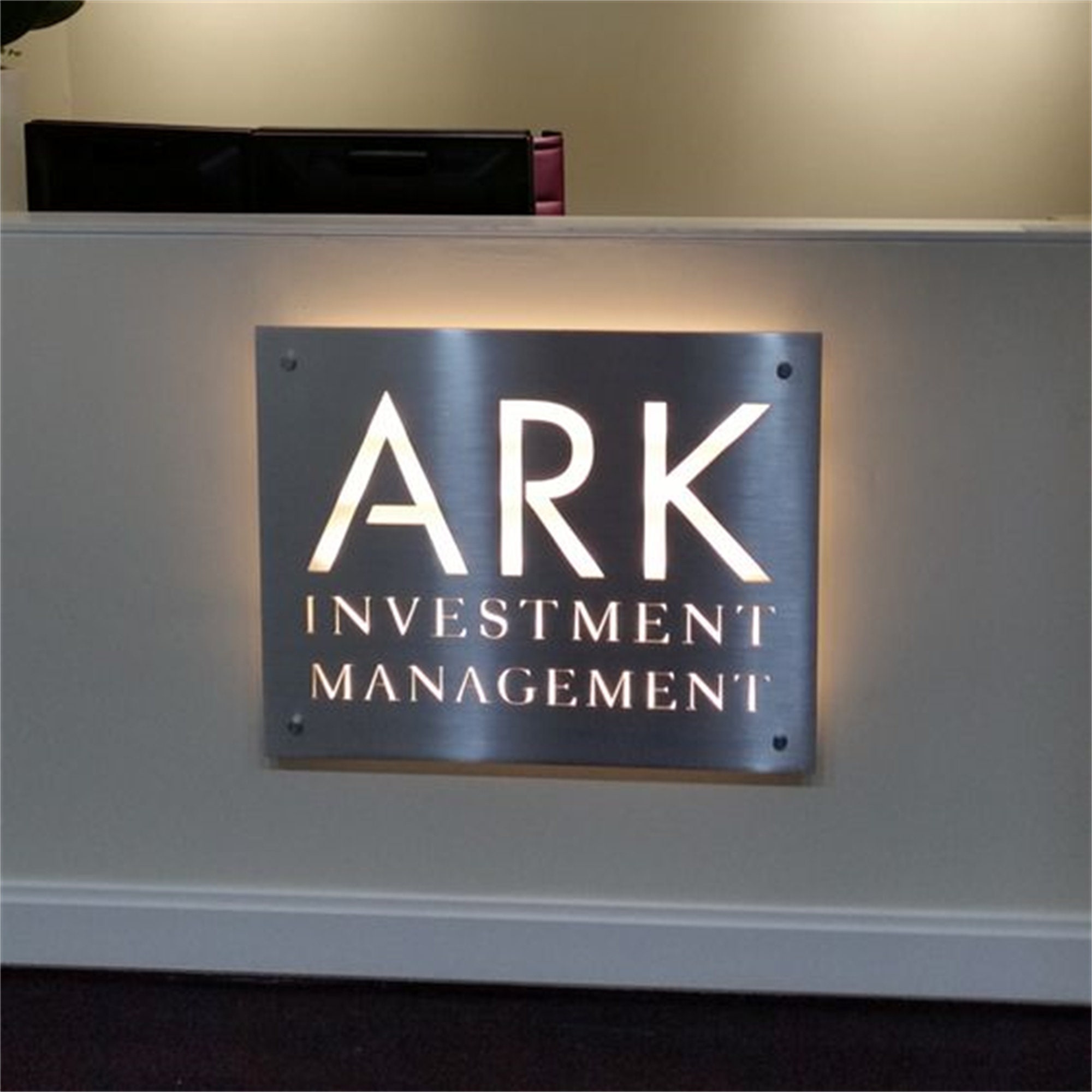 Circle Lighted Sign, 3D Lettering Signage, Logo Backlit LED Signs and ...