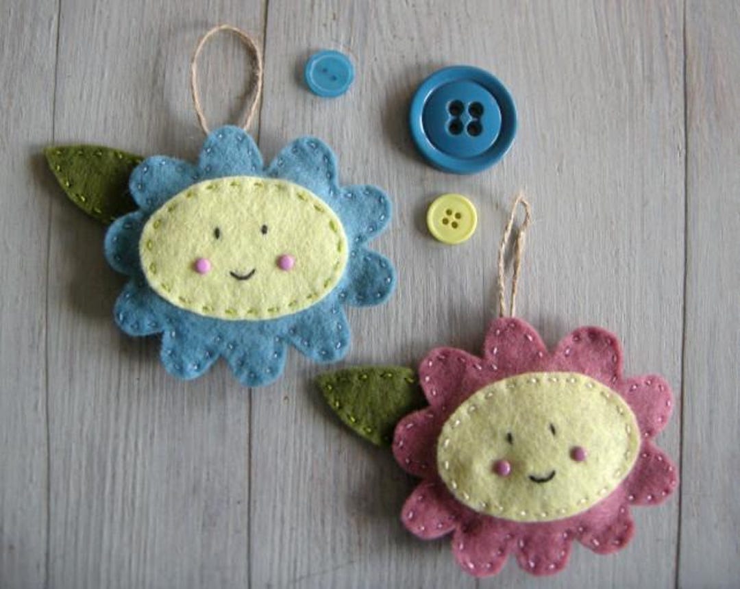 Craft Kit, Sewing Kit Make Two Felt Happy Flowers - Etsy UK