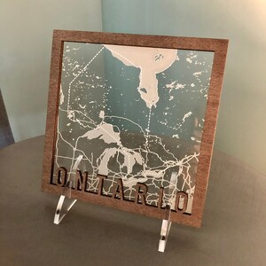 Custom Engraved Square Map in Acrylic and Wood - Etsy