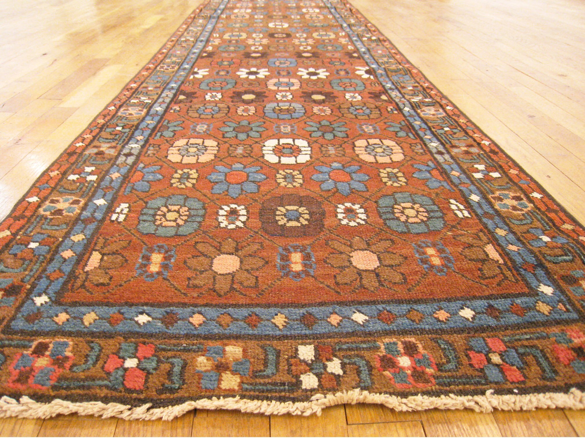 Antique Traditional Floral Oriental Rug, in Runner Size, Repeating ...