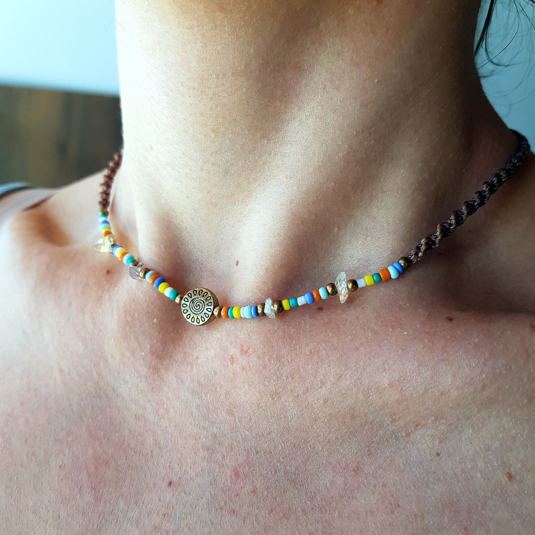 Collier de perles ras du cou avec breloque - Etsy France