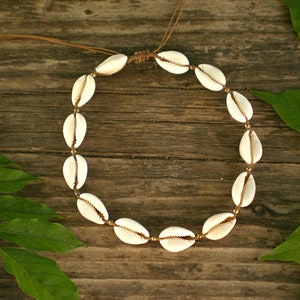 Cowrie Shell Necklace, Puka Shell Choker, Seashell Beaded Collar, Boho ...