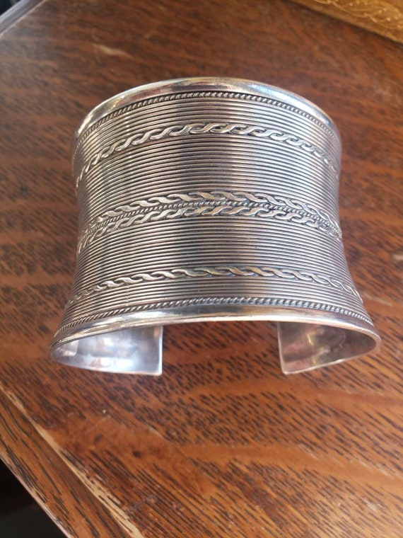 Vintage Sterling Silver Wide Concave Cuff - Gem