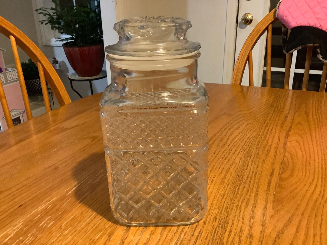 Anchor Hocking Wexford Diamond Pattern 10” H Canister Jar With Lid 8-10 ...