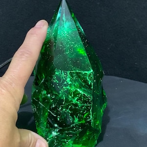 Rustic Emerald Green Volcanic Ash Glass Point man Made Glass - Etsy