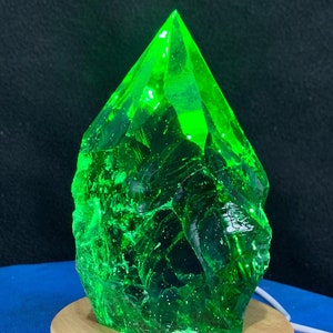 Rustic Emerald Green Volcanic Ash Glass Point man Made Glass With LED ...