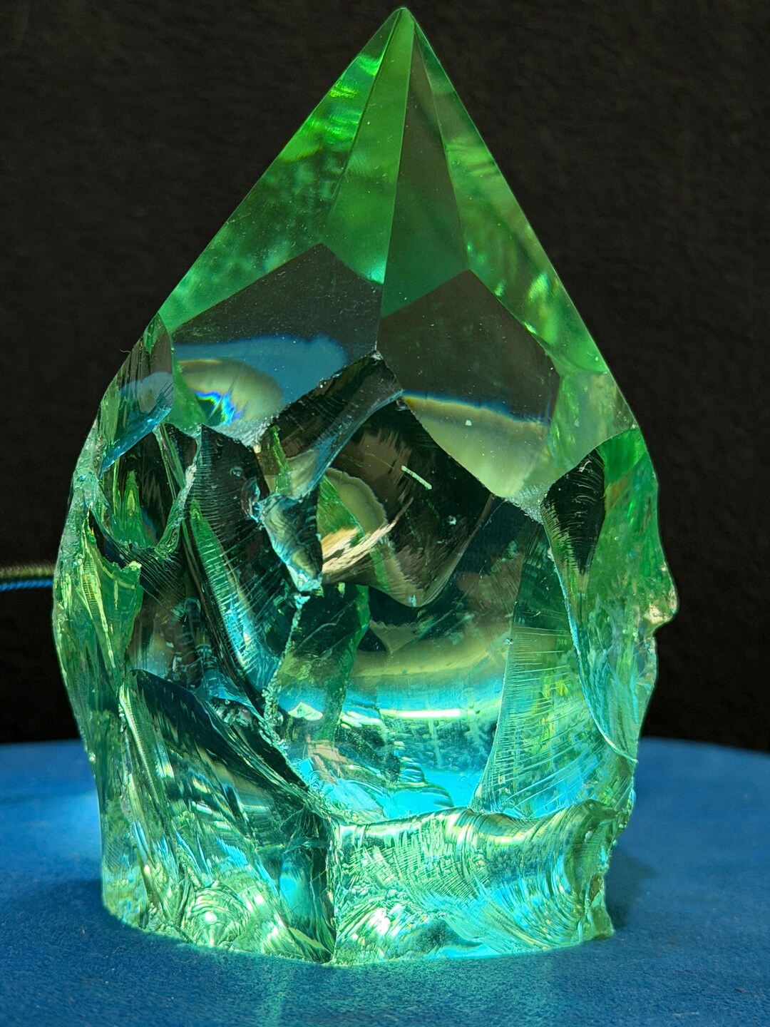 Rustic Emerald Green Volcanic Ash Glass Point (man Made Glass) - Etsy