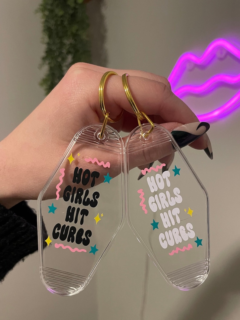 Retro Keychain With Hot Girls Hit Curbs Design, Custom Personalized Key ...