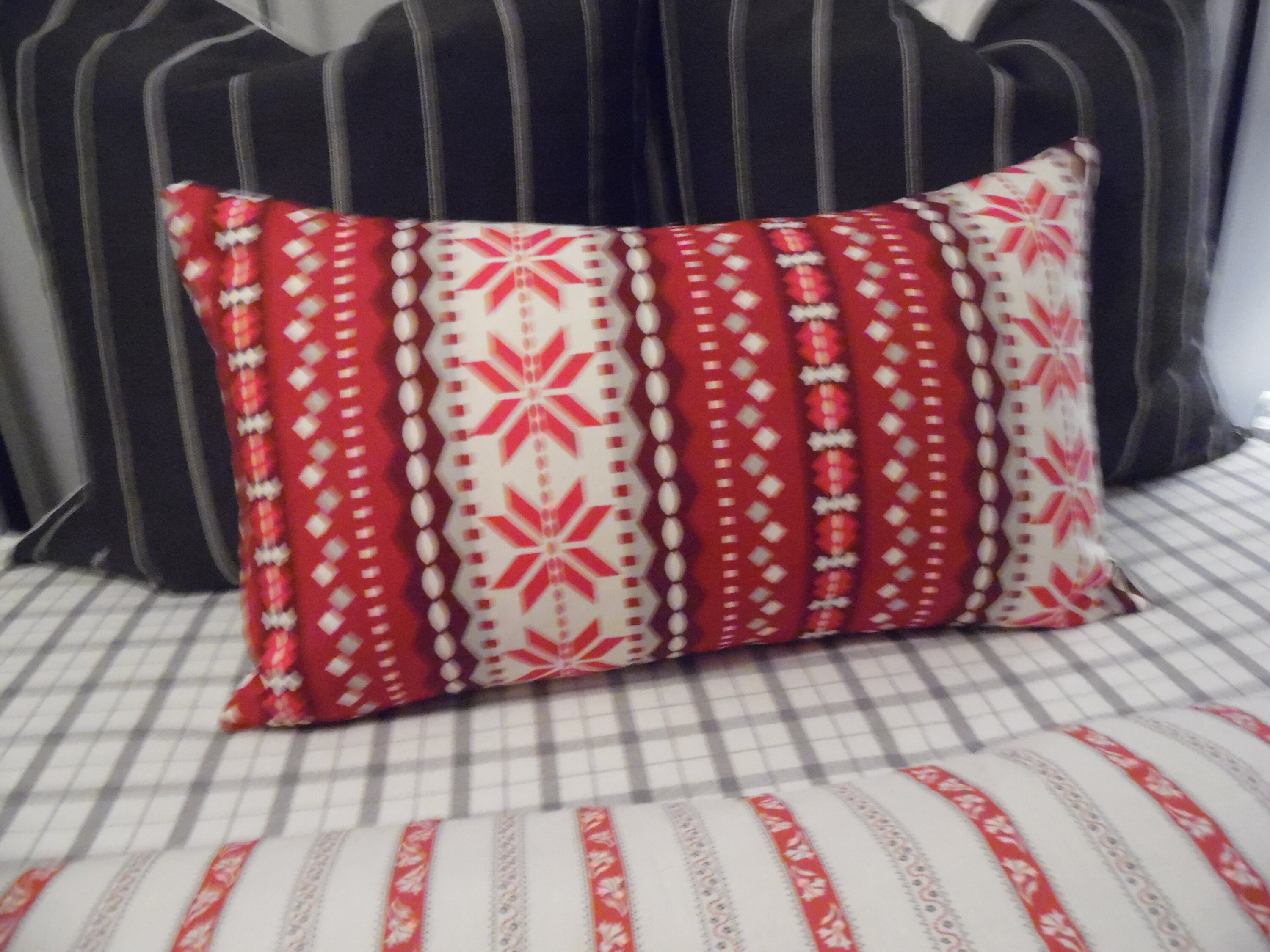 RED SNOWFLAKE Pillow Cover. Red.grey.white Pillow Cover. | Etsy