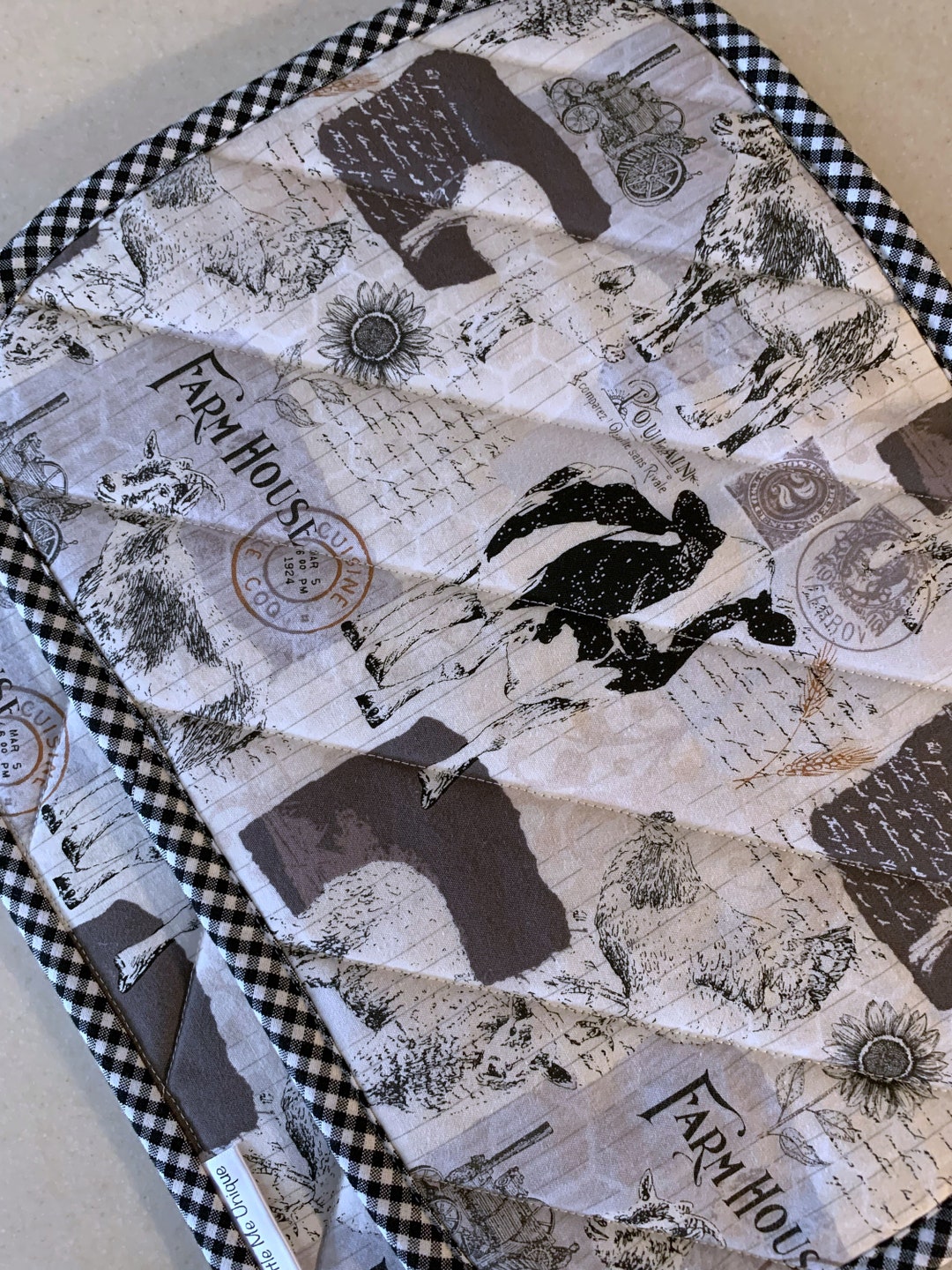 Farmhouse Animals, Casserole Hot Pad, Oversized Quilted Pot Holder, 10 ...