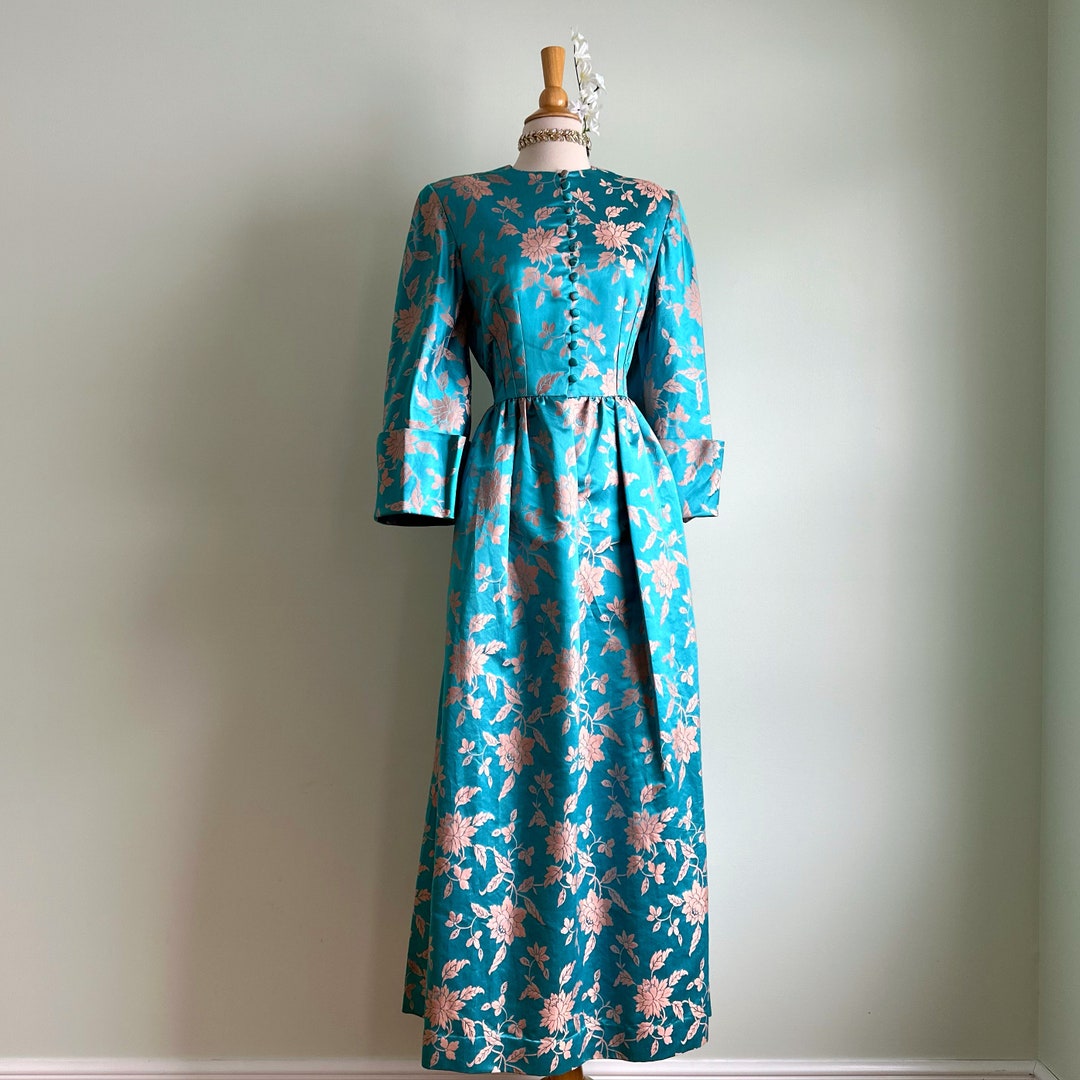 Vintage 1940s, 1950s Silk Cerulean Turquoise Blue Floral Asian Dress ...