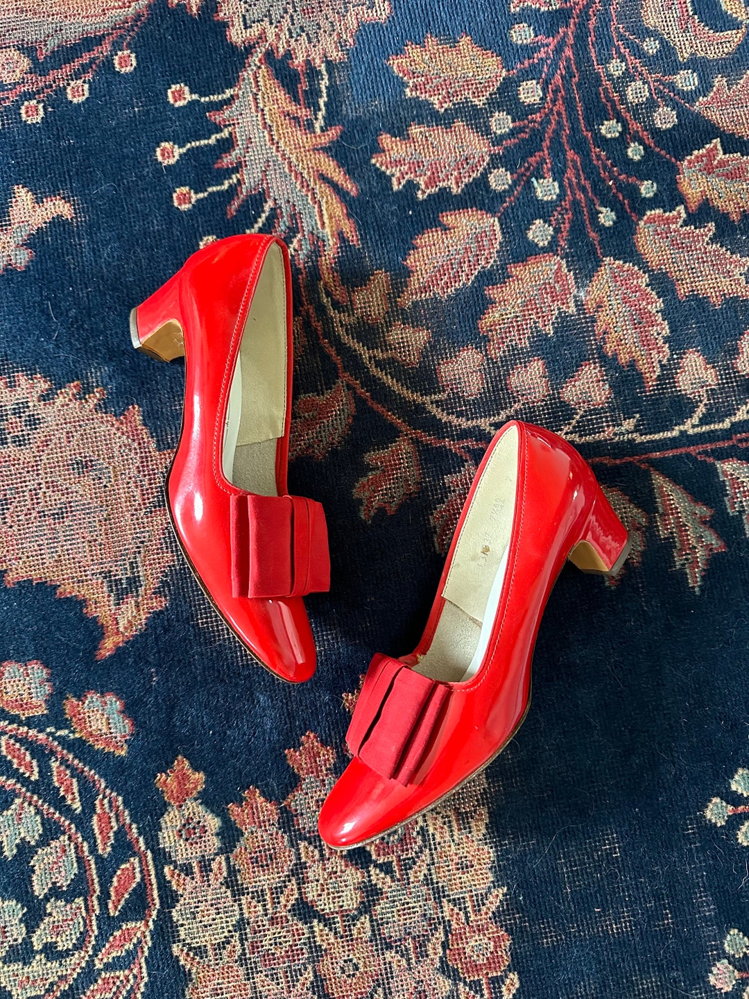 Vintage 1960s 1970s Red Patent Leather Shiny High Heels, Shoes, Bows ...