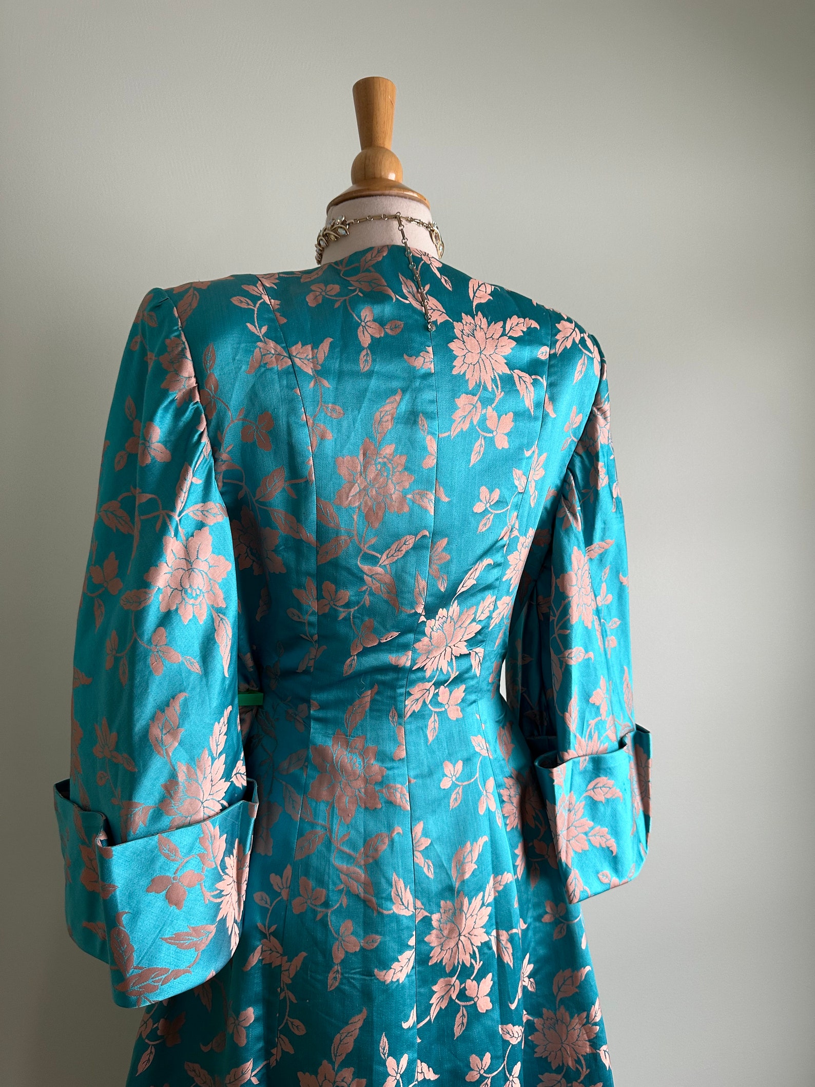 Vintage 1940s, 1950s Silk Cerulean Turquoise Blue Floral Asian Dress ...
