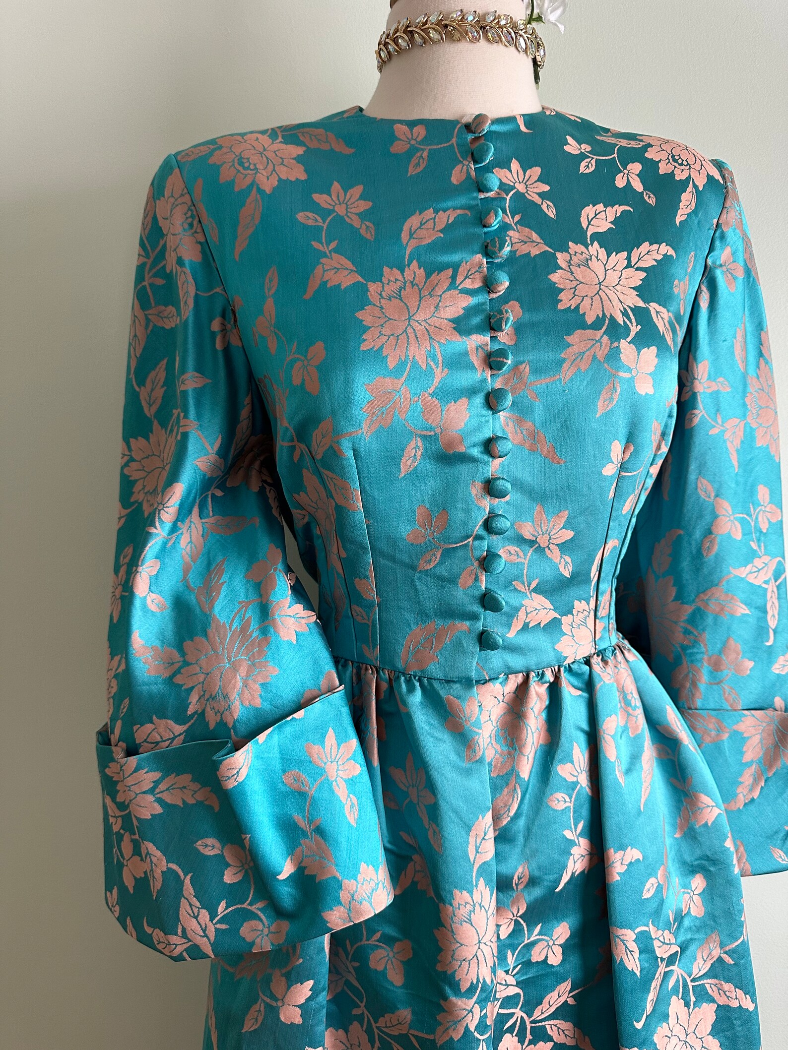 Vintage 1940s, 1950s Silk Cerulean Turquoise Blue Floral Asian Dress ...