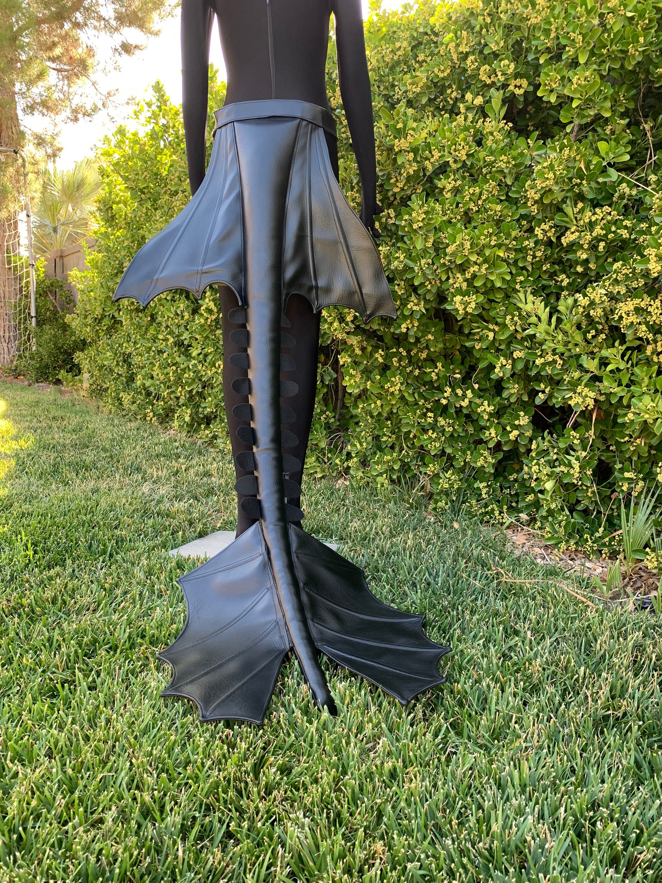 All Black Toothless Tail. How to Train Your Dragon. Alpha Option ...
