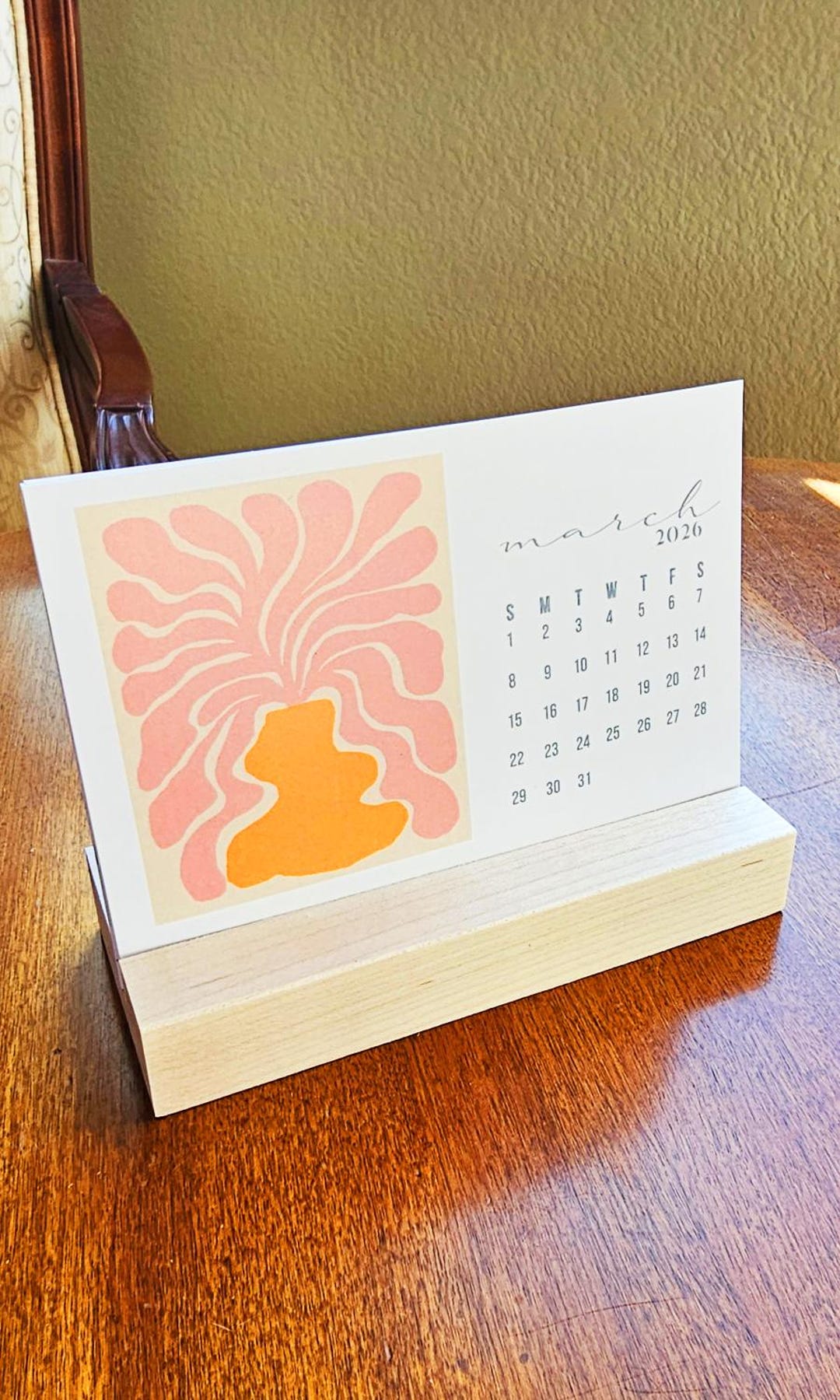 2026 Retro Groovy Art Mini Desk Calendar, Floral Design, Maple Wood ...