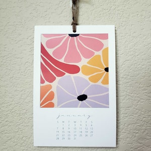 Retro Groovy Floral Art Wall Calendar 2025 Retro Floral Mini Desk ...