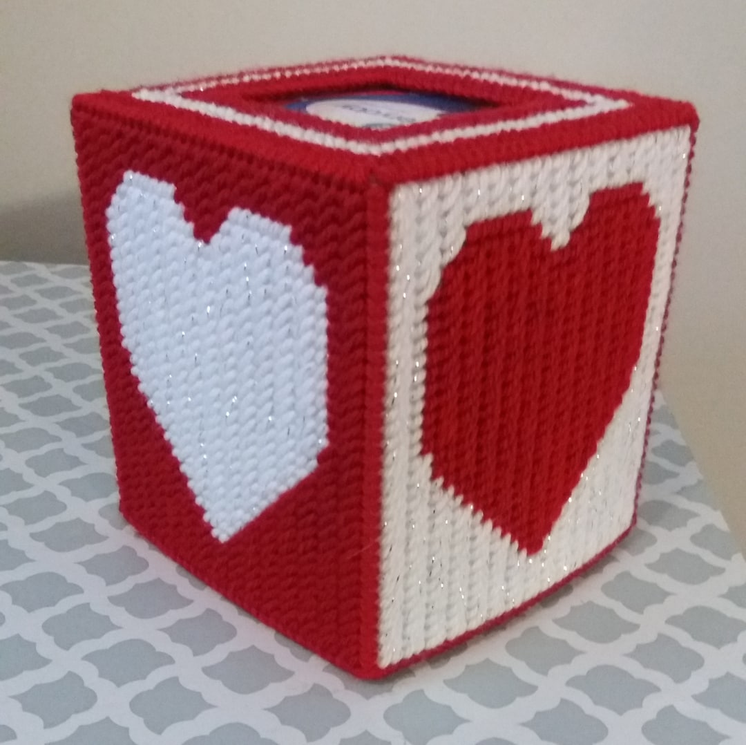 Valentine Tissue Box Cover - Etsy Sweden