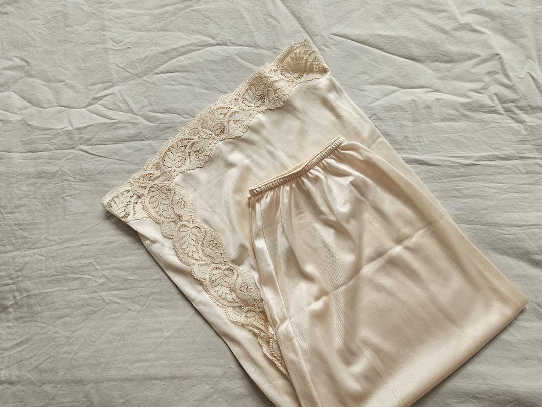 Half Slip Petticoat by Formfit Lingerie (size 10 Aus/uk & 5/US) - Etsy