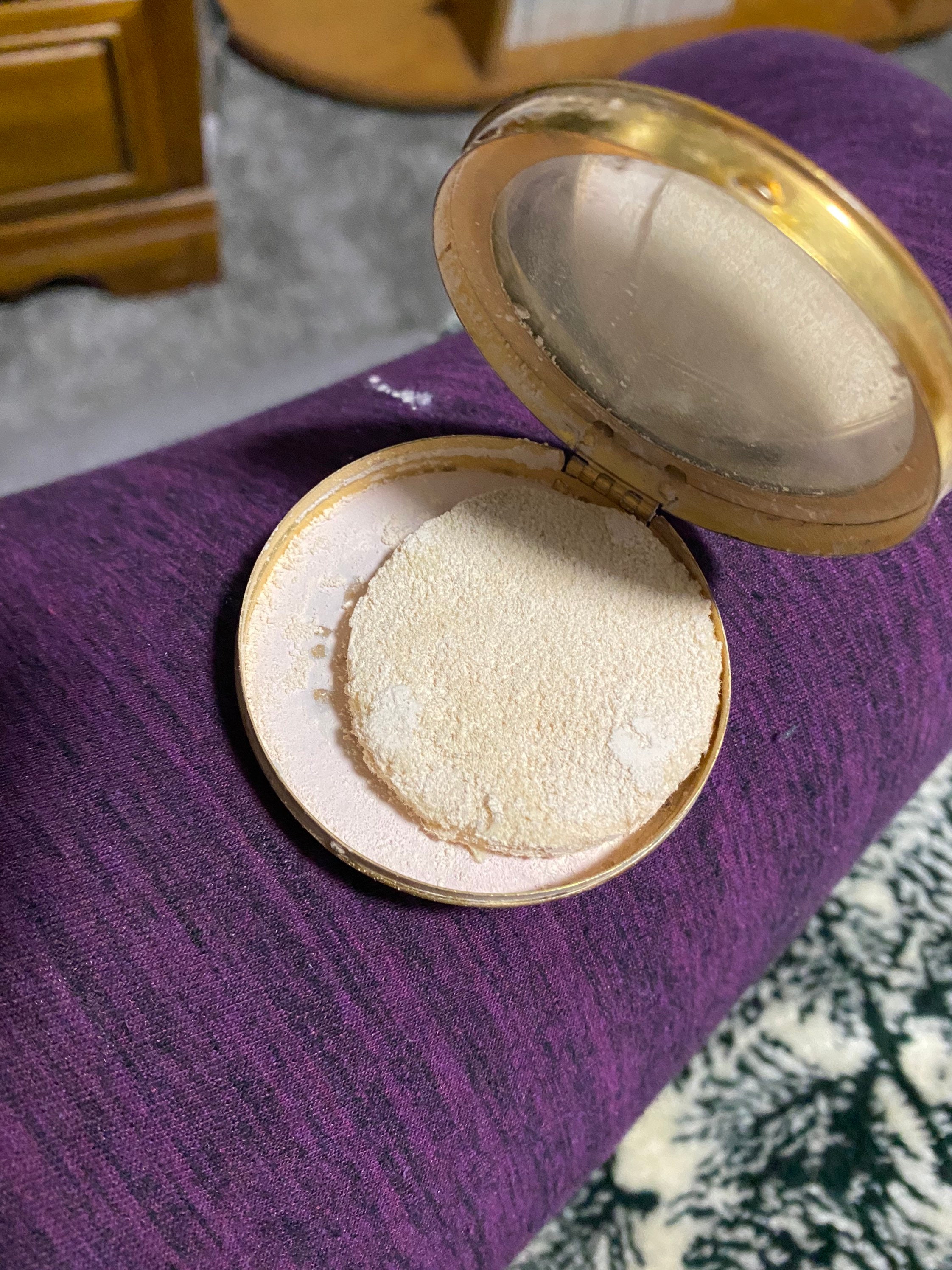Large Vintage Compact - Etsy