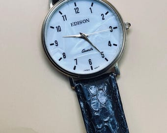 Vintage Mother of Pearl Heart Women’s Watch - Etsy