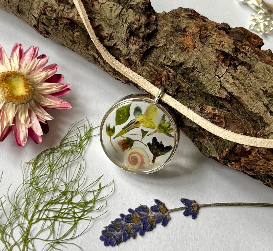 Hand-pressed Cornish Flower Resin Necklace Cottagecore Botanical ...
