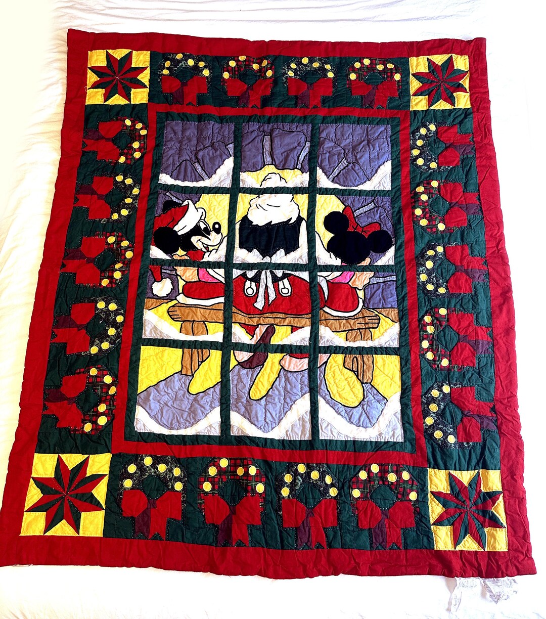 Disney Christmas Quilt Mickey Minnie Santa Vintage 1993 American ...