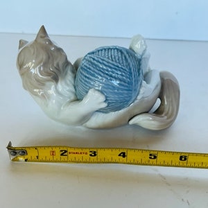 Lladro Nao Cat Figurine Porcelain Sculpture Yarn Ball Kitten Daisa ...