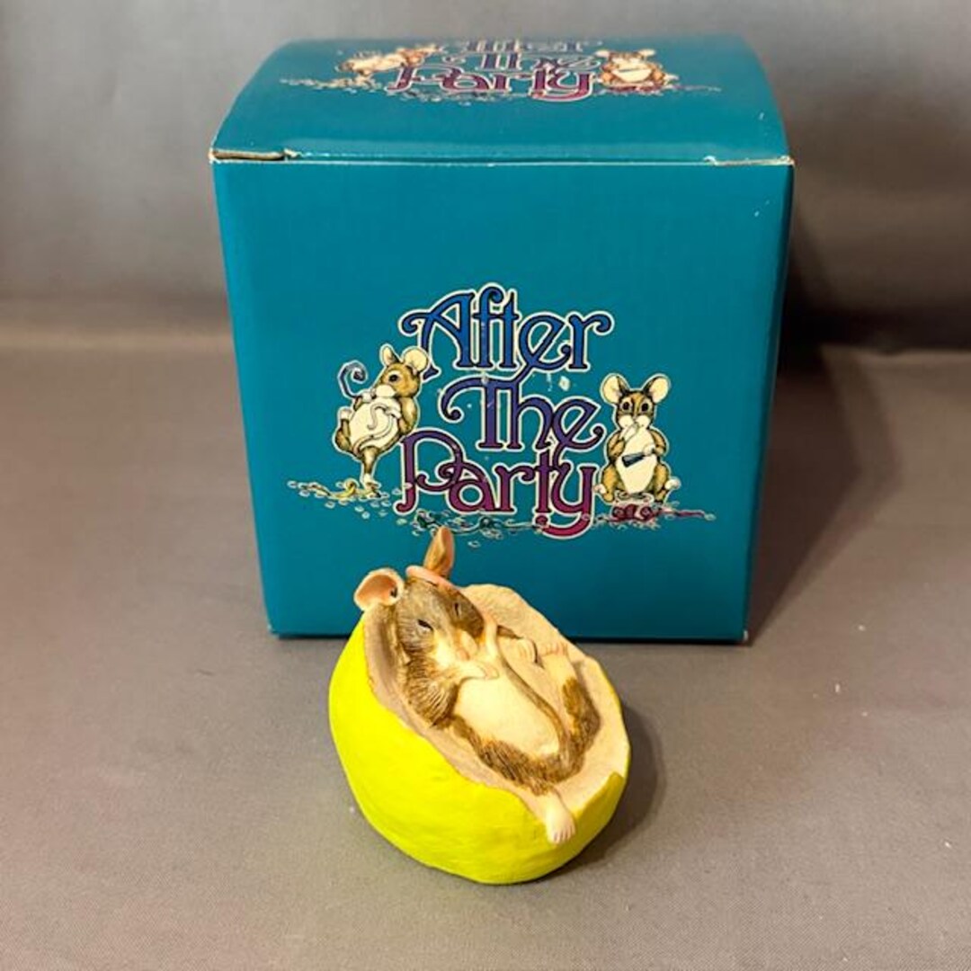 Vintage Mouse Figurine After the Party Mice Munro Anthropomorphic Apple ...